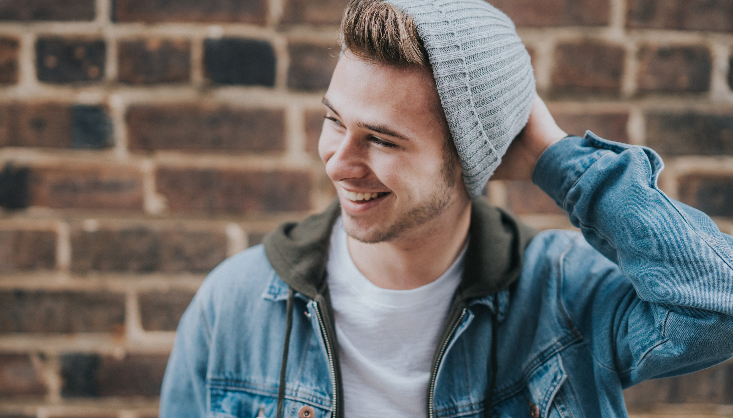 Goodbye Braces. Say Hello to a Better Way. - Unbraced